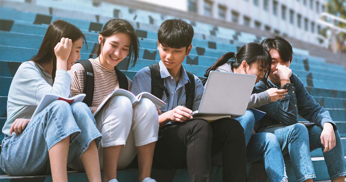 Why Digital Literacy Skills are Important for Students